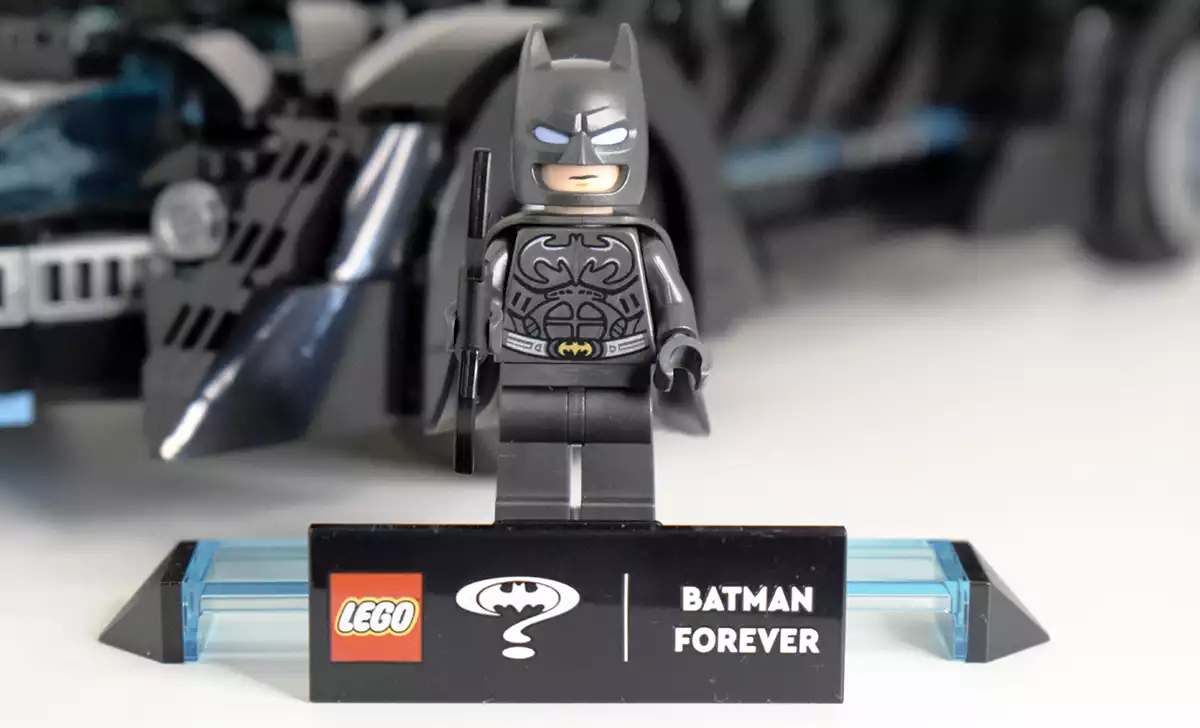 Batman Forever en LEGO: Val Kilmer, su traje y legado